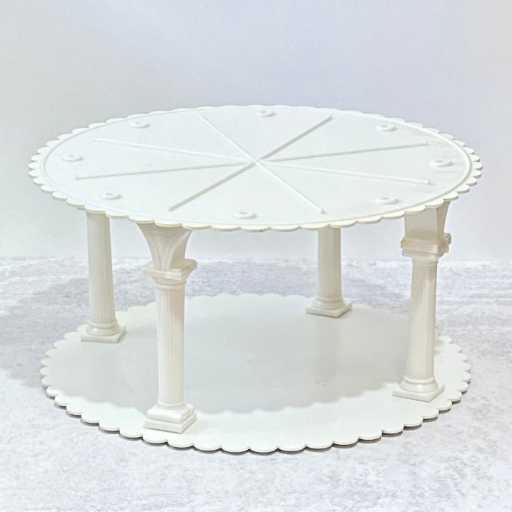 Wilton 13" Scalloped Edge & Fluted Columns | The Cake Room Studio